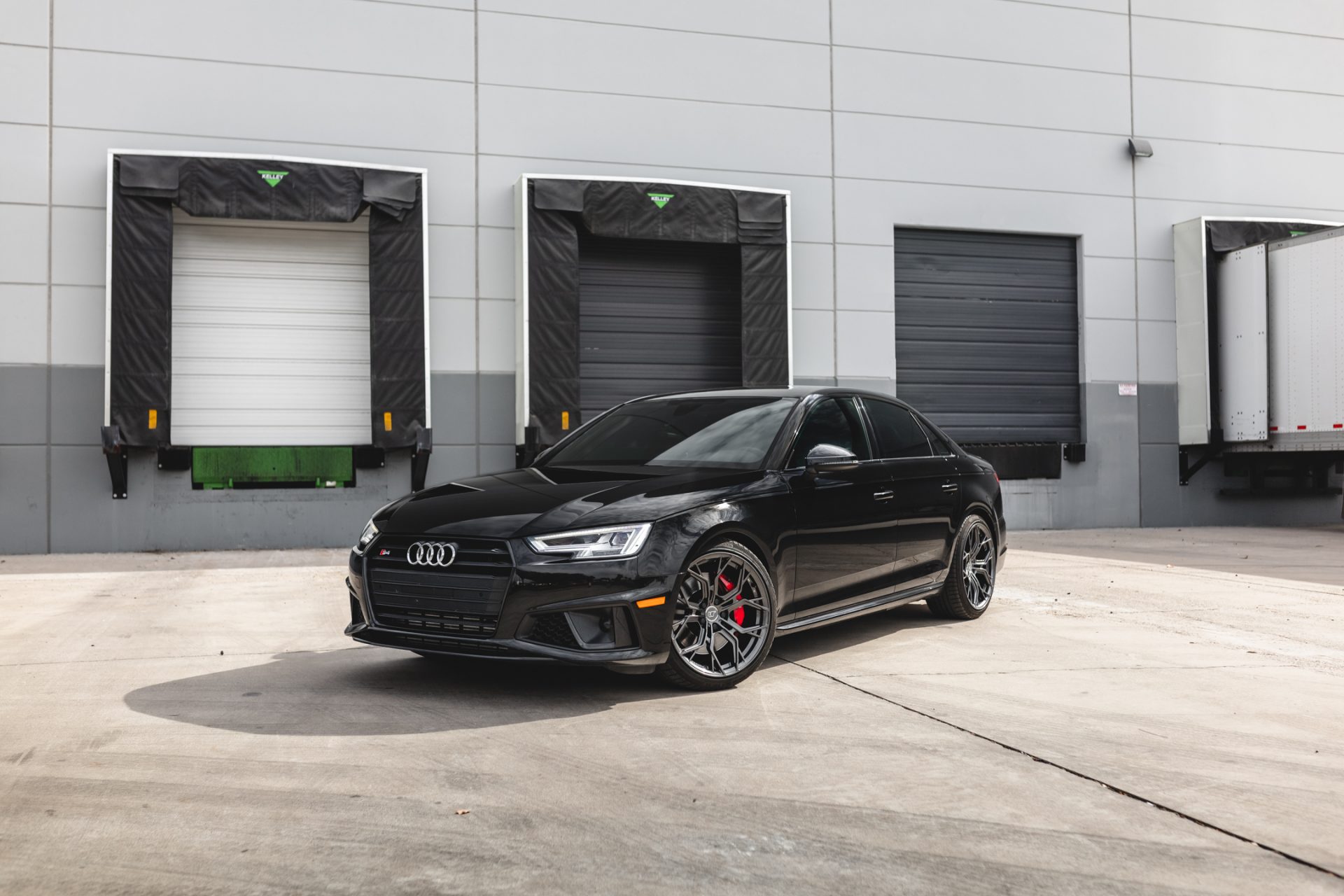 Audi S4 B9 Black with D05 Gunmetal VR Forged Wheels | VR Forged